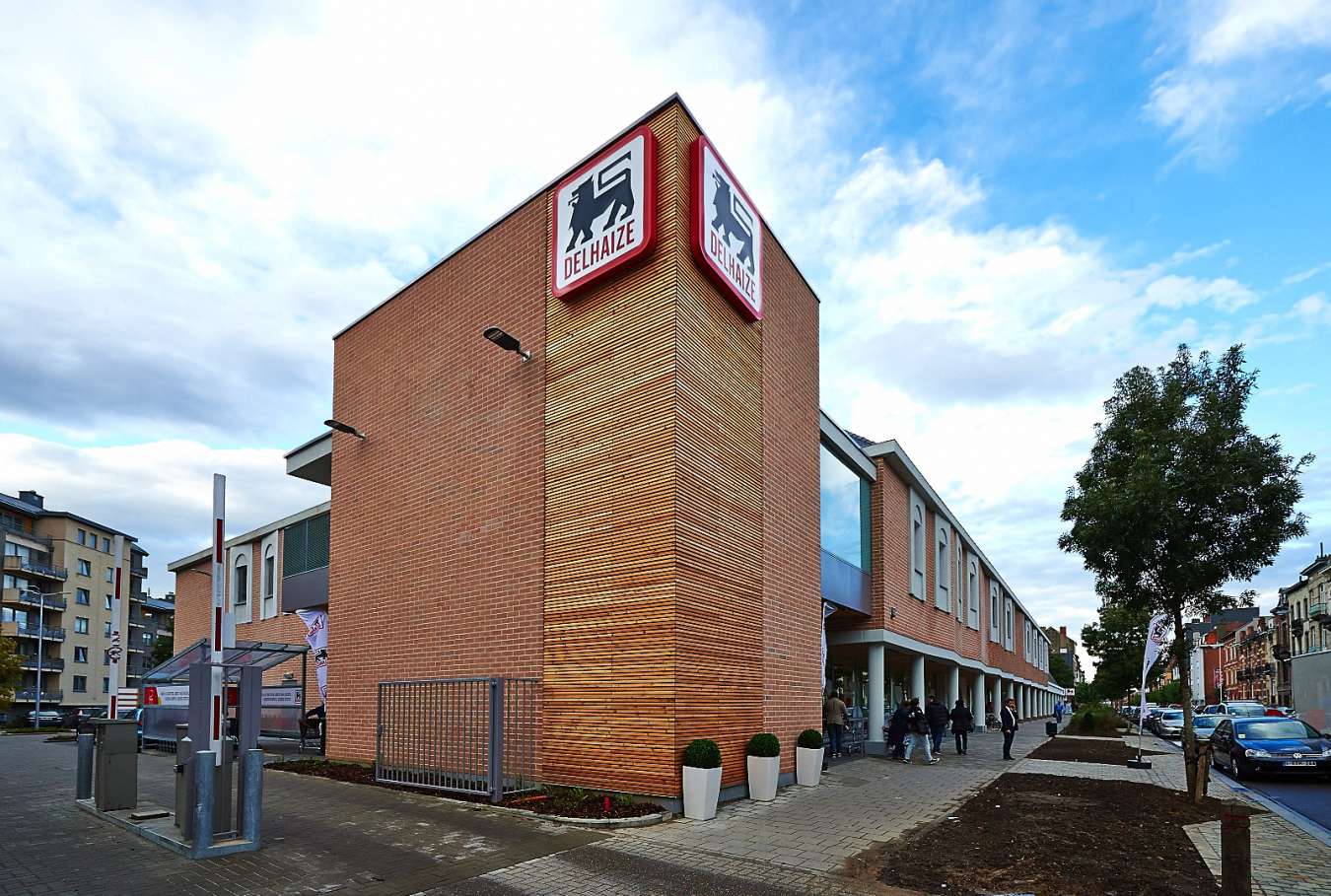 Wie zijn de overnemers van de 21 bijkomende Delhaize-supermarkten ...