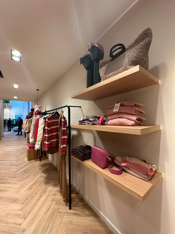 In beeld: Mayerline opent ‘fygitale’ flagshipstore in Antwerpen ...