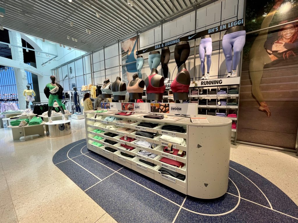 [In Beeld] Nike pakt in Antwerpen uit met duurzame belevingswinkel ...