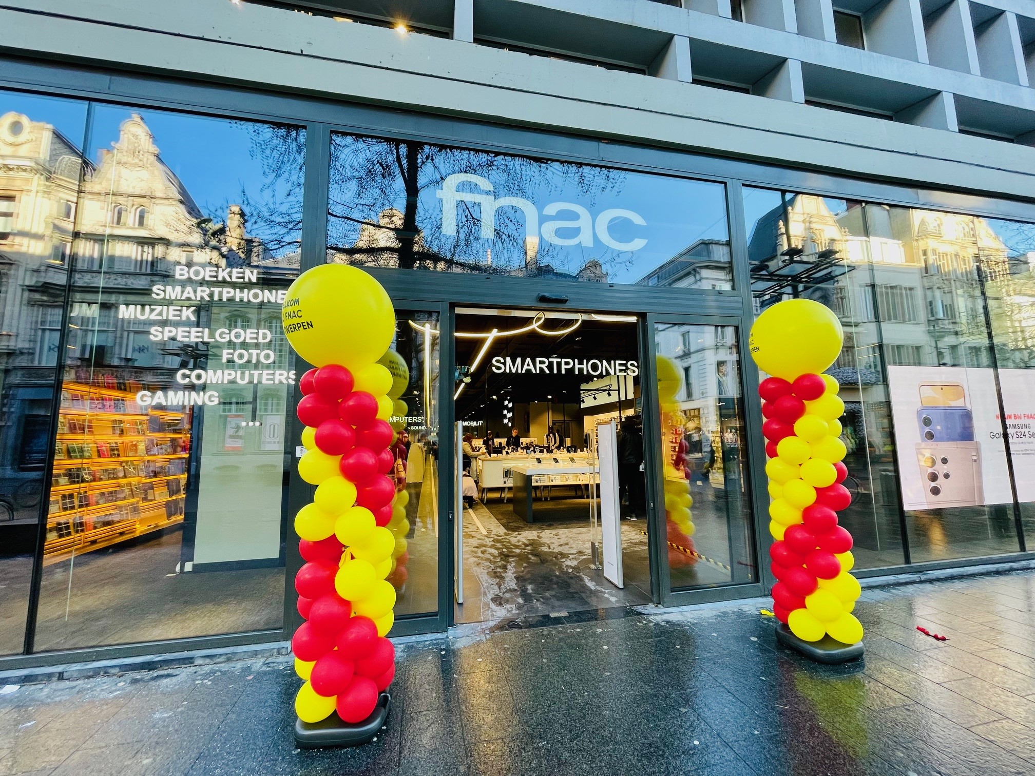 [In Beeld] Fnac opent op de Meir - RetailDetail BE