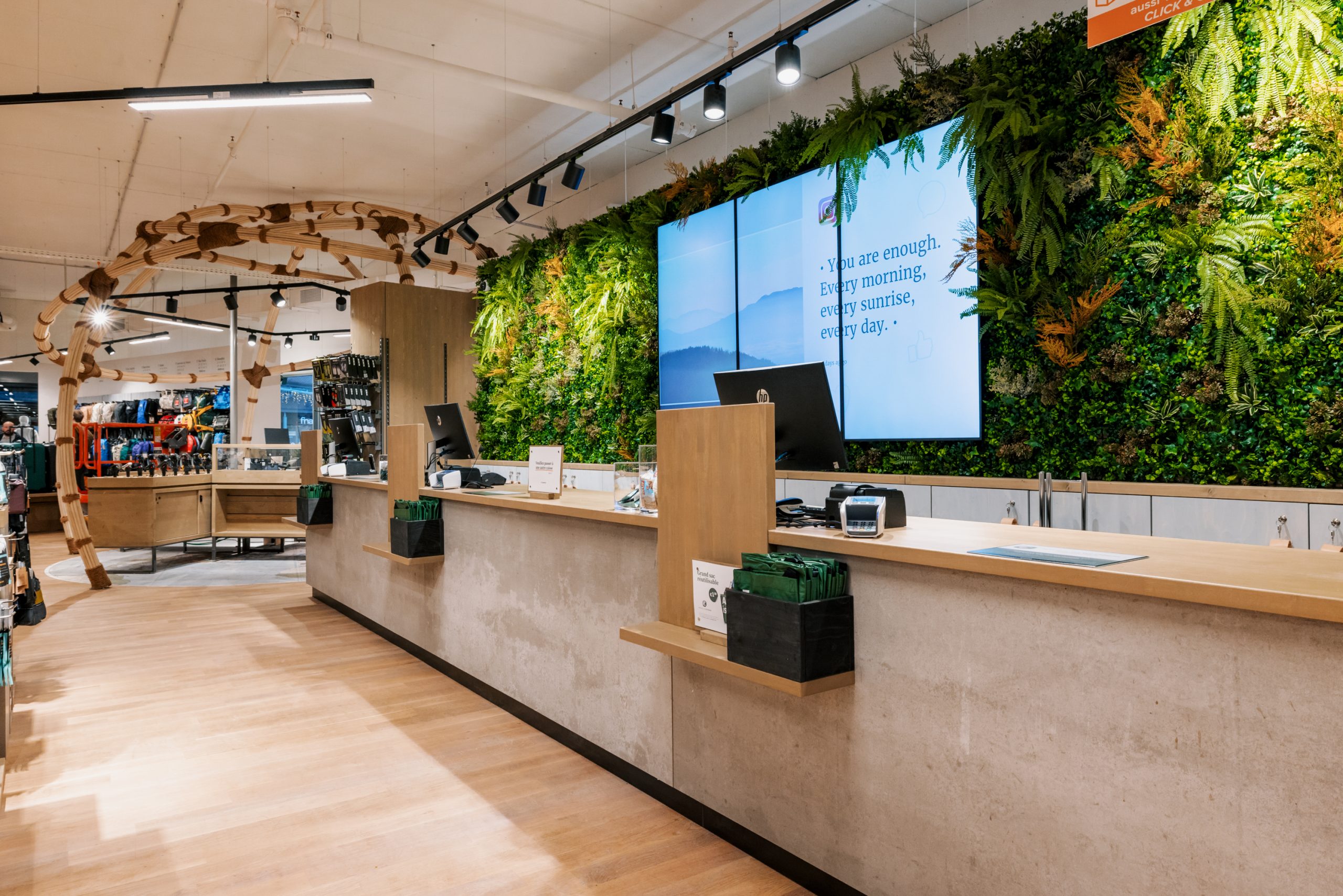 [En Images] A.S.Adventure ouvre ses portes à Louvain-la-Neuve ...