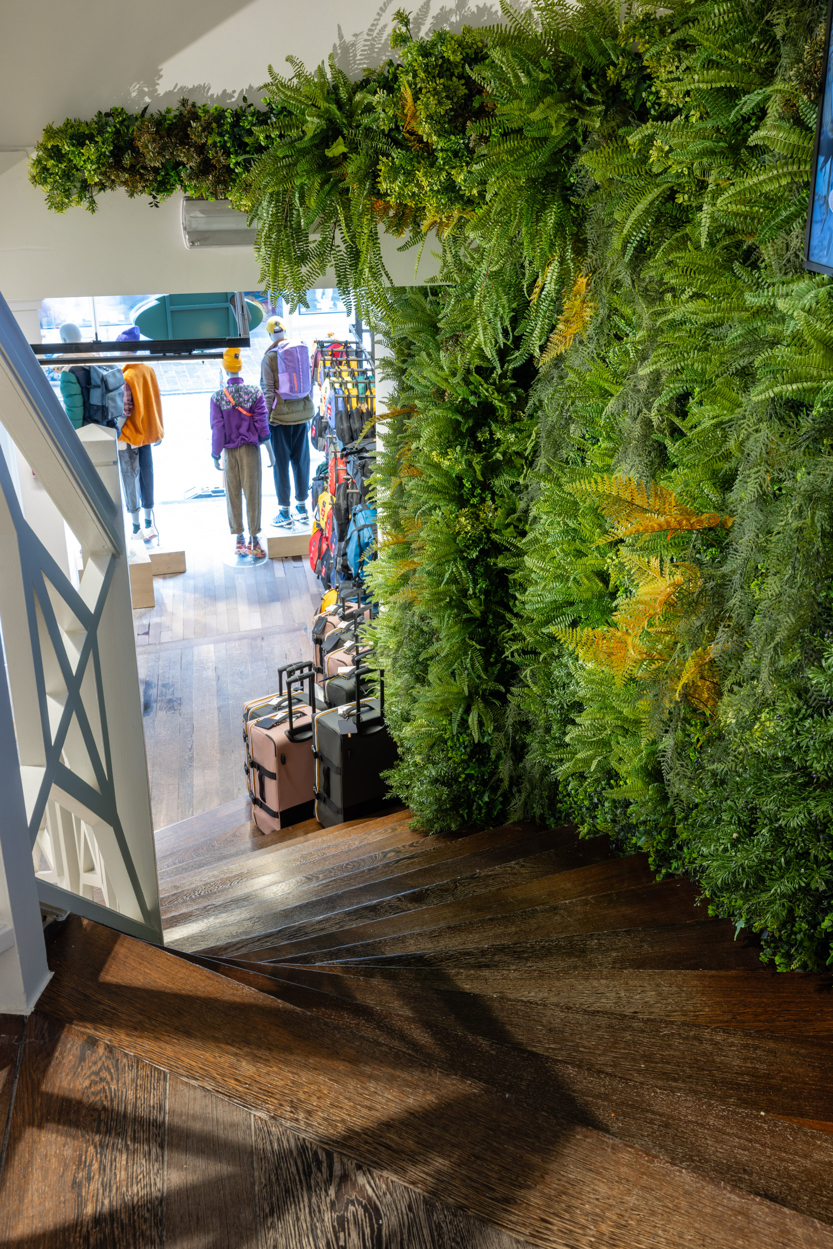 [In Beeld] A.S.Adventure opent eerste “city store” in Brugge ...