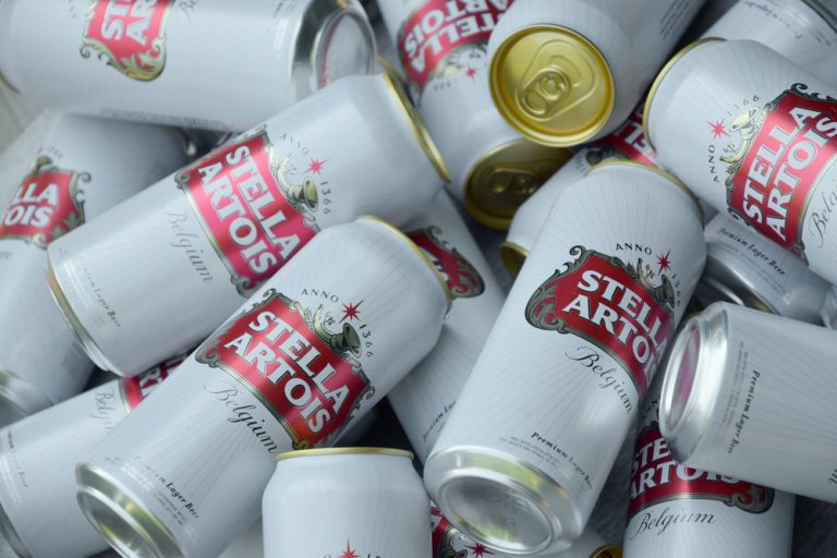 AB InBev koopt eigen blikjesfabrieken terug - RetailDetail BE