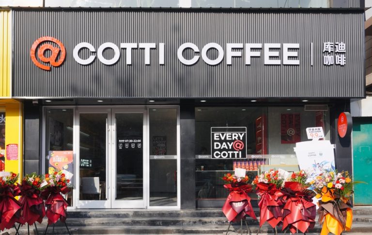 Chinese koffiediscounter Cotti Coffee onthult eerste Belgische ...